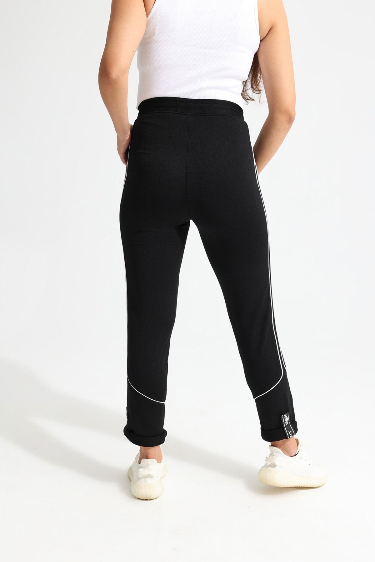 Straight Pants Black – Sigma Fit